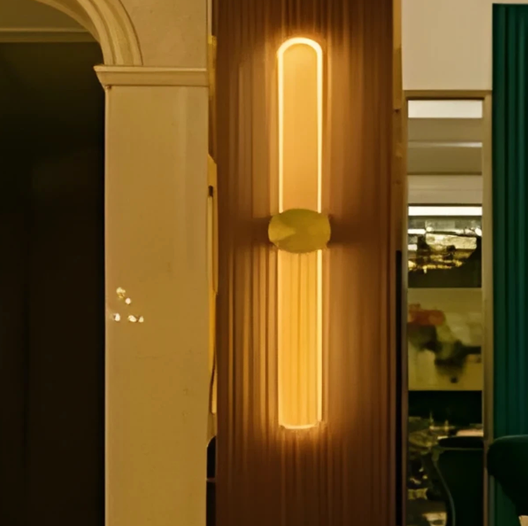 Vertical Linear Wall Light- The Bella Luce